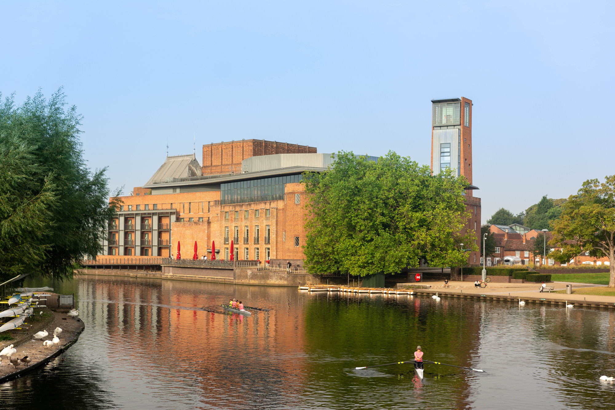 Exploring the Shakespeare Way Walk: A Springtime Adventure - MaxiNews